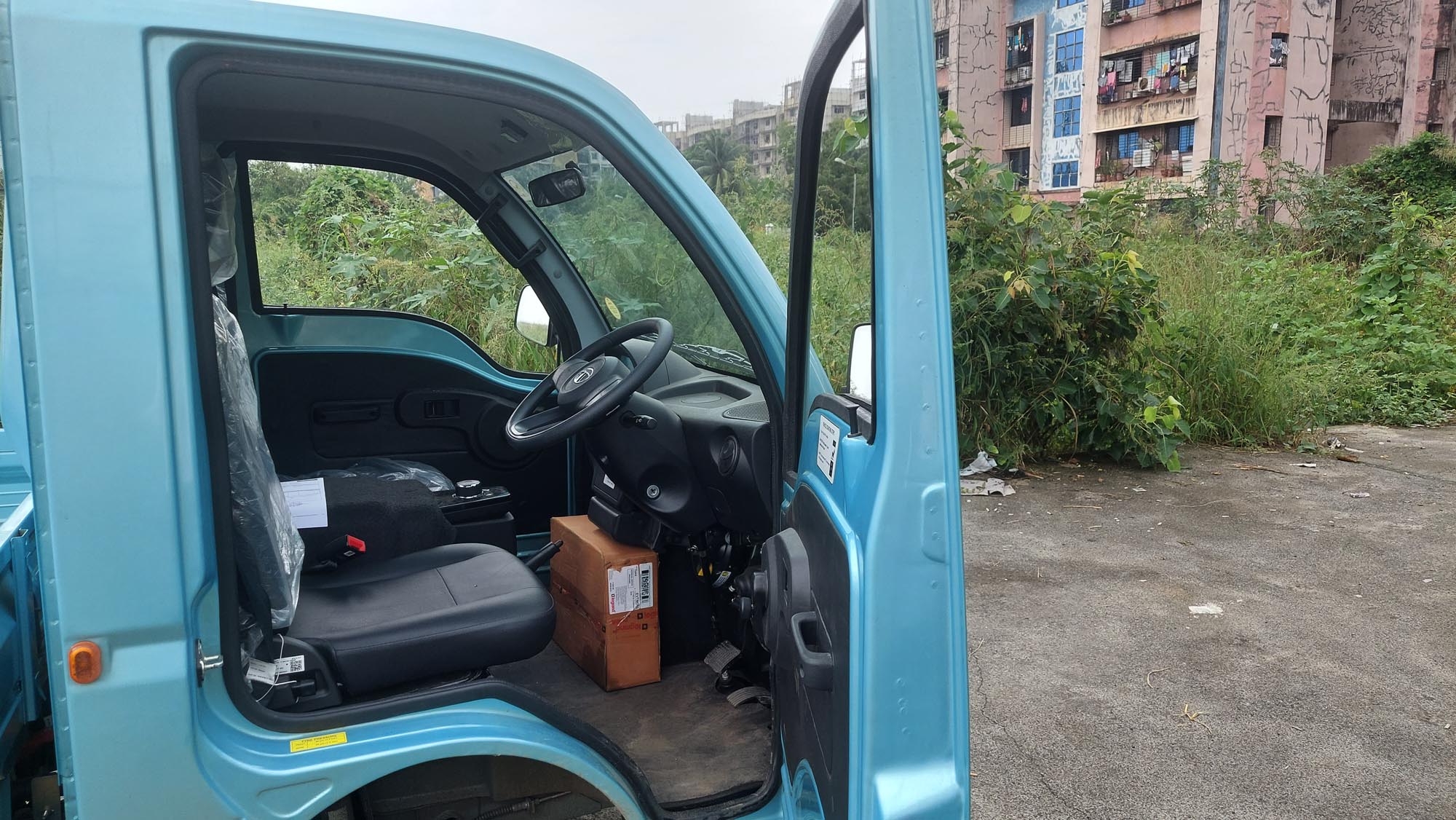 Tata ACE EV 1000: The Versatile Electric Mini-Truck with 1-Tonne ...