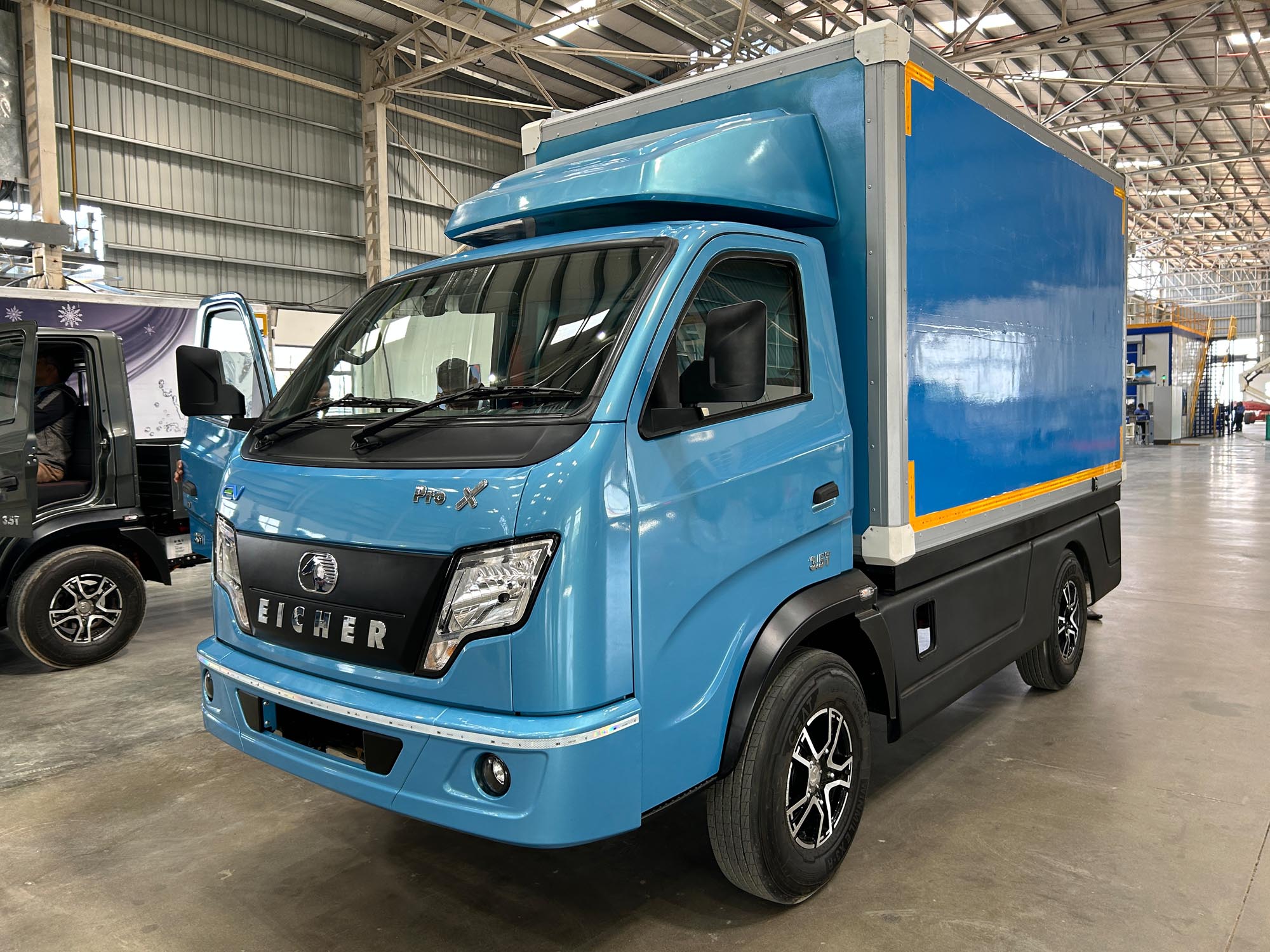 Eicher Enters SCV Segment with Pro X: A Game-Changer in Last-Mile ...