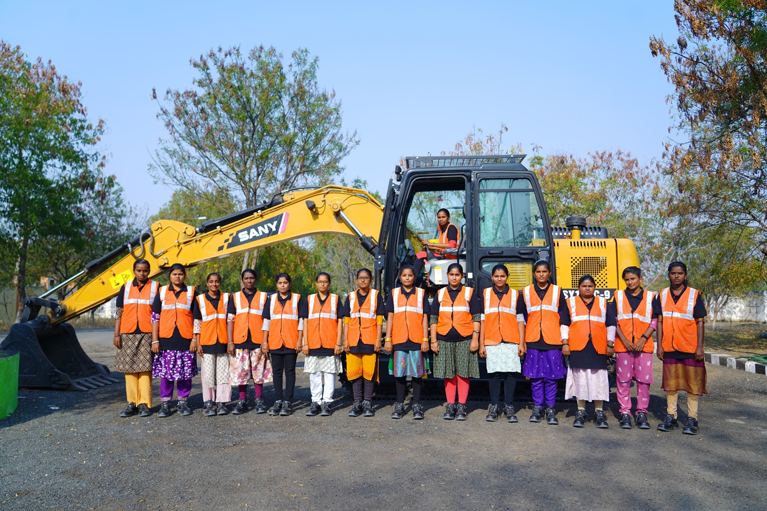 SANY India trains first all-women batch of excavator operators at NAC ...